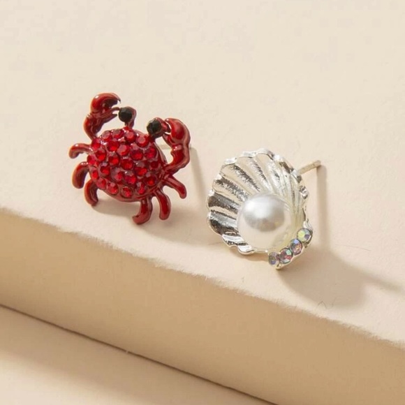 Kathrono | Jewelry | Adorable Mismatched Crab And Seashell Shell Faux ...